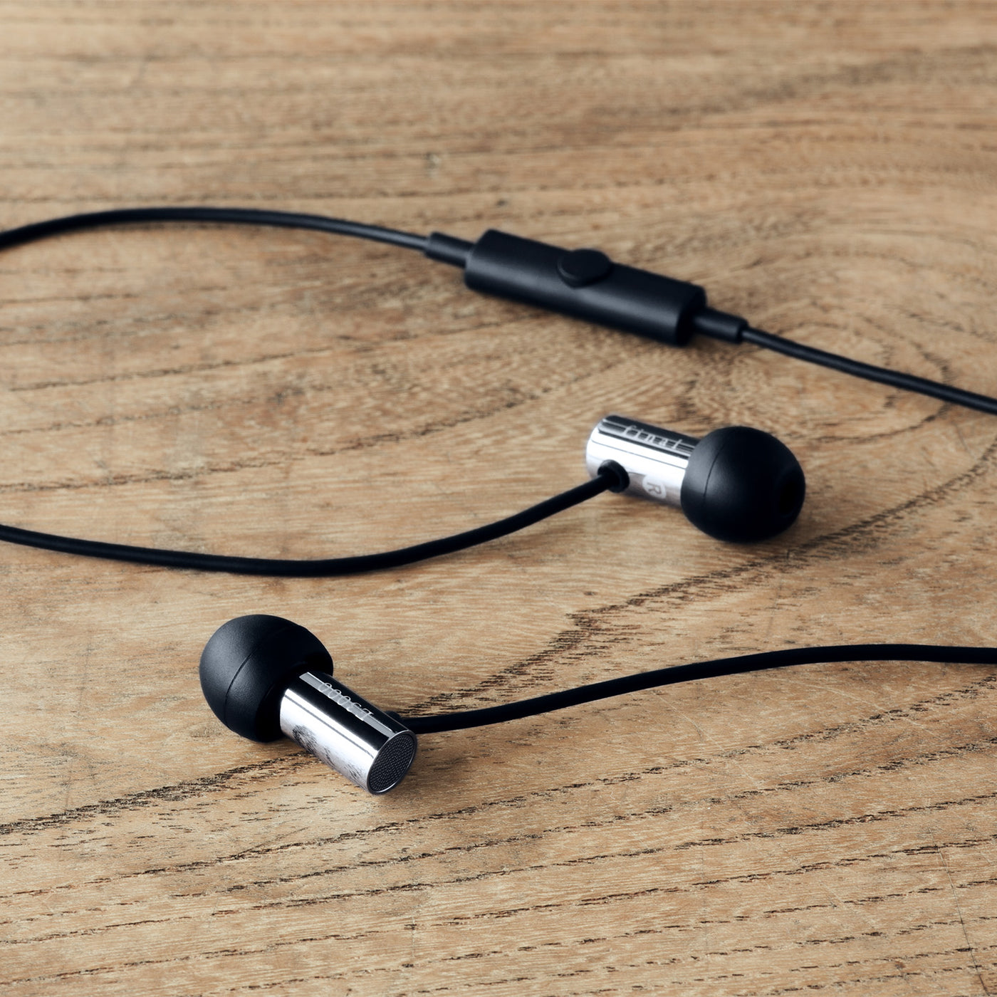 E3000｜final-イヤホン・ワイヤレスイヤホン・ヘッドホン｜final 公式ストア